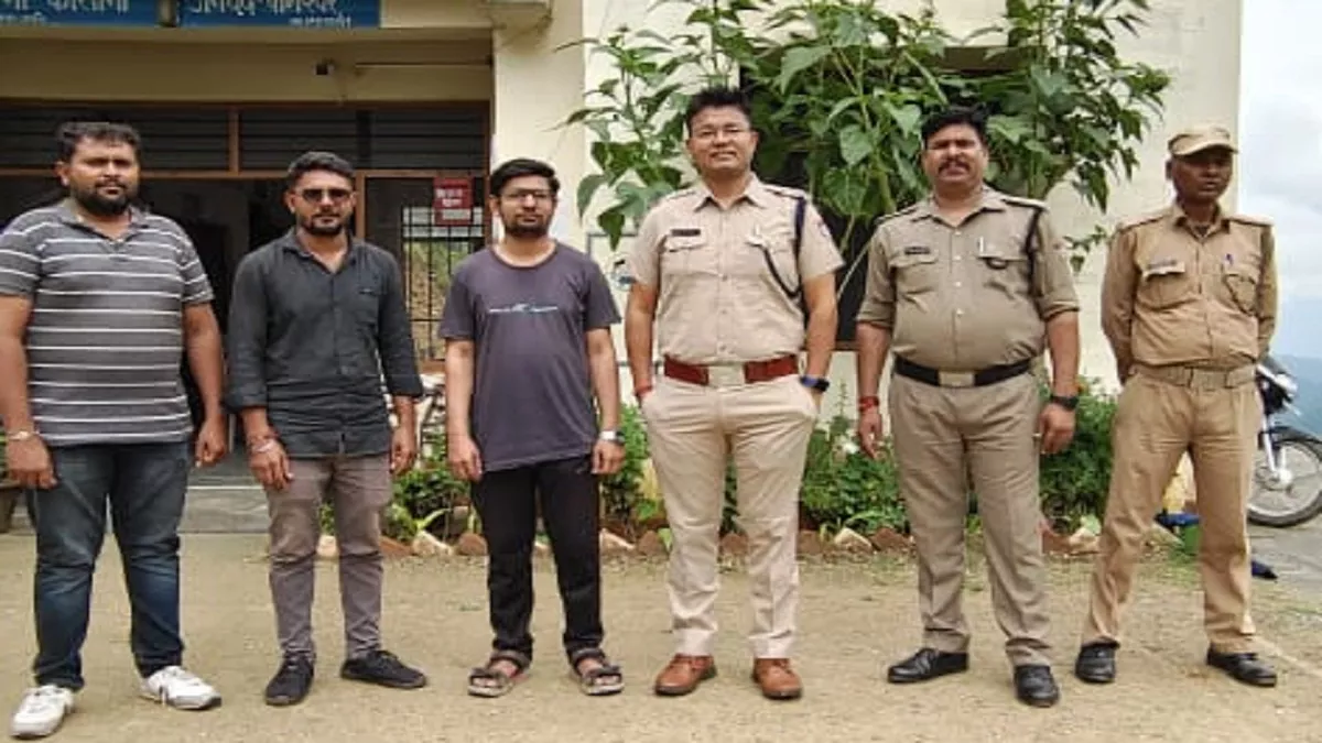 राजकोट से बिना बताए घर से लापता मयूर को कौसानी में बरामद कर ले गई ...