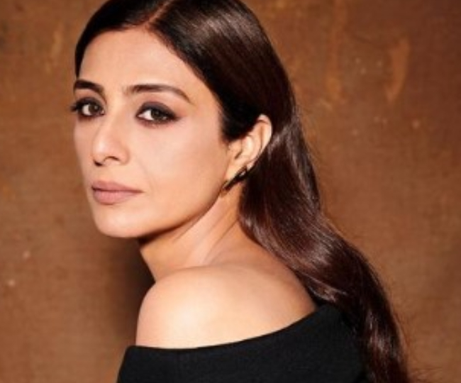 Tabu: अपनी मेकअप आर्टिस्ट के कहने पर तब्बू ने खरीदी थी इतनी महंगी क्रीम ...