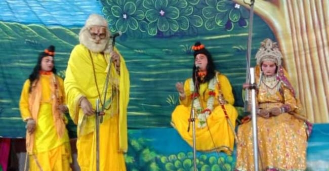 केवट ने पार कराई राम को गंगा - Ram Kewat dialogue staged live - Uttar ...