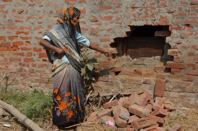 चोरों का आतंक, एक ही रात में चार घरों में दी तस्तक - Thieves terror ...