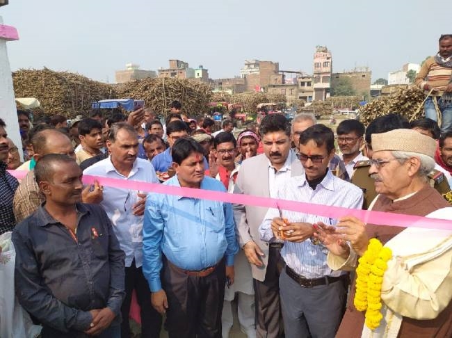 लक्ष्य निर्धारण के साथ मिल में शुरू हुई गन्ने की पेराई - hasanpur sugar ...