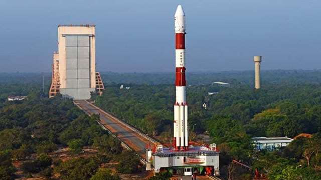 ISRO एक बार फिर से रचने वाला है इतिहास, 27 नवंबर को लॉन्च करेगा 14 ...