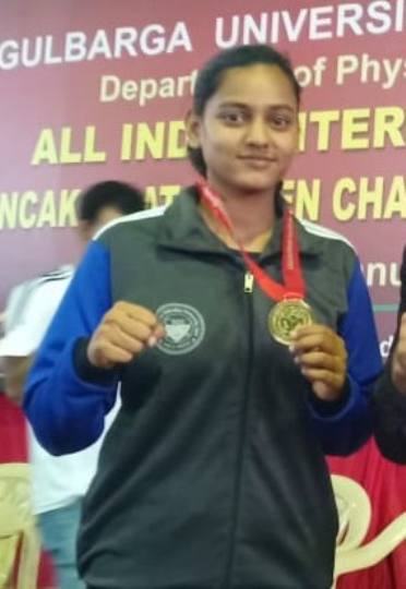 आल इज वेल ने सिंह इज किग को किया हराया - the second day of the ujhani ...