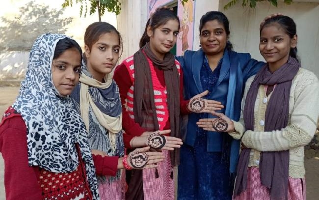 बालिका दिवस पर निकाली जागरूकता रैली - arised awearness railly on the ...