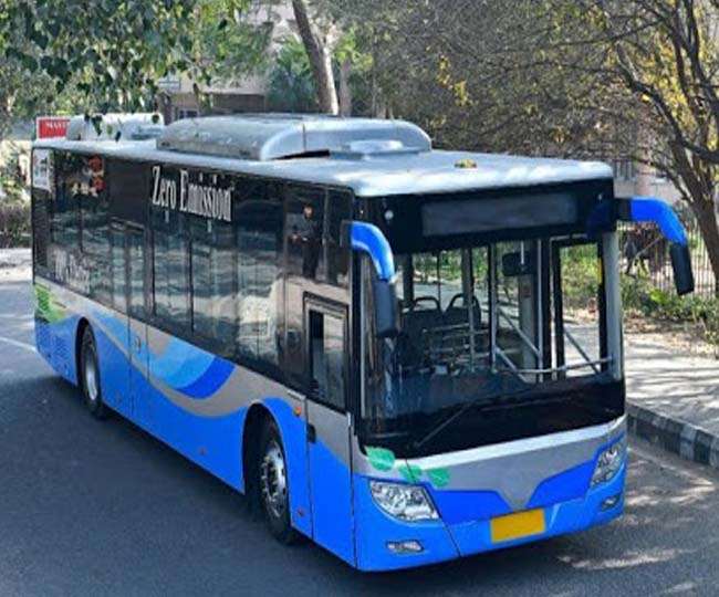 अत्याधुनिक सुविधाओं से लैस होंगी नीली बसें दिल्ली वालों के लिए और ...