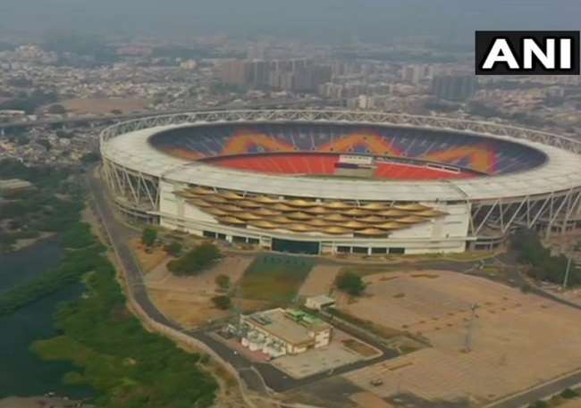 Motera Cricket Stadium: मोटेरा में 'नरेंद्र मोदी स्टेडियम' का उद्घाटन ...