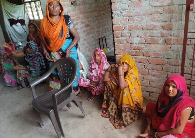 चुनावी रंजिश में युवक पर धारदार हथियार से हमला, गंभीर - attack on youth ...