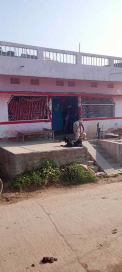 सोनबरसा में पक्का मकान वालों व रसूखदारों के नाम आवास योजना की सूची में ...