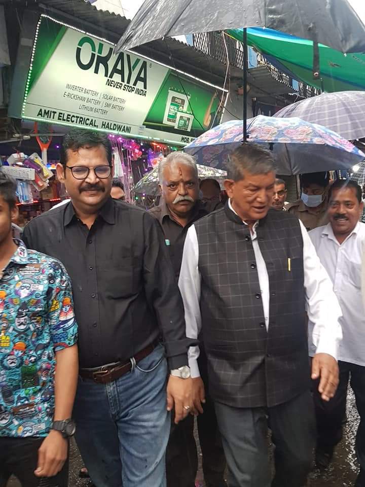 नौकरी का झांसा देकर सात लाख ठगे, दो भाइयों पर केस, पूर्व सीएम हरीश रावत ...