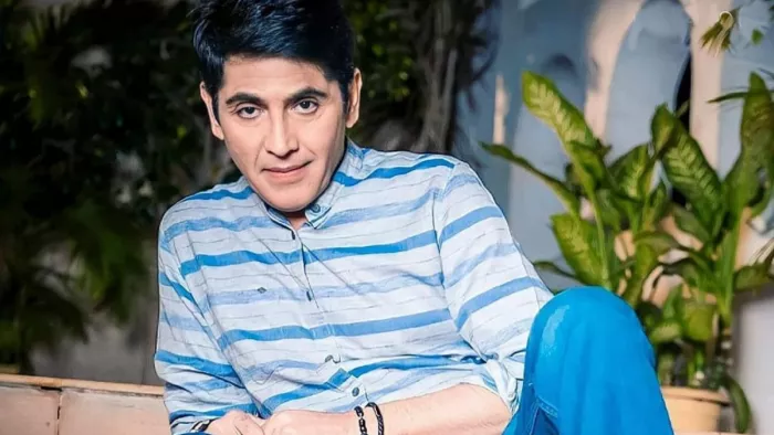Aasif Sheikh: सेट पर बेहोश हुए ‘भाभी जी घर पर हैं’ के विभूति नारायण ...