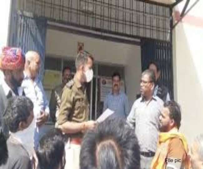 राजस्थान में दलित दूल्हा-दुल्हन को मंदिर में प्रवेश करने से रोका ...