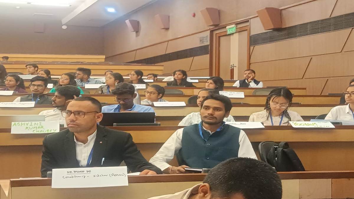 कृत्रिम लोकसभा में छाया रहा धनबाद एयरपोर्ट का मुद्दा, सिंदरी एफसीआइएल ...