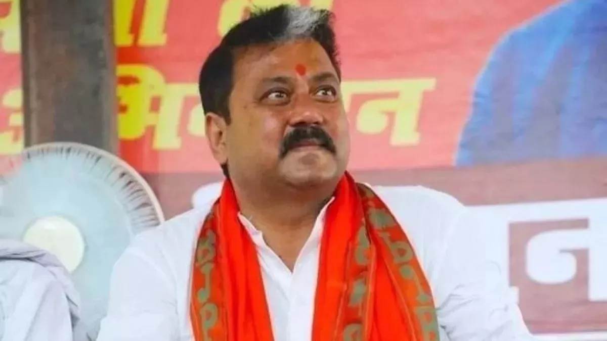 MLA Raju Kumar Singh: साहेबगंज के BJP विधायक पर प्राथमिकी, रोड शो में पैसे बांटने का आरोप ...