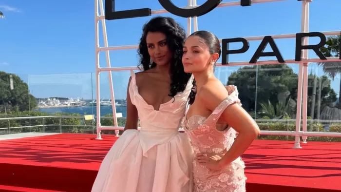 Cannes 2025: Simone Ashley भी हुईं Alia Bhatt की फैन! एक्ट्रेस से नहीं ...
