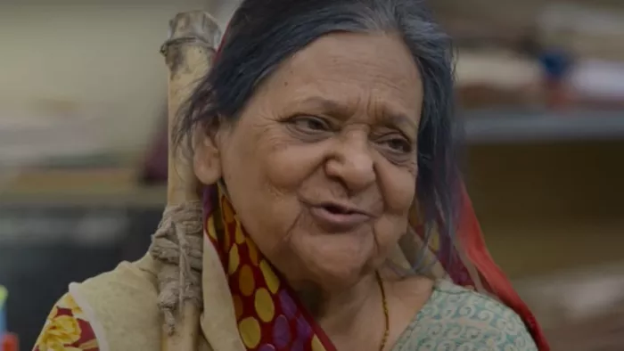 35 साल की उम्र में गंवा दिए थे सारे दांत, 'पंचायत 3' की 'अम्मा' की यह ...