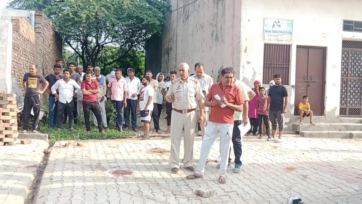 सोनीपत के गन्नौर में पुरानी रंजिश को लेकर दो पक्षों में खूनी संघर्ष ...