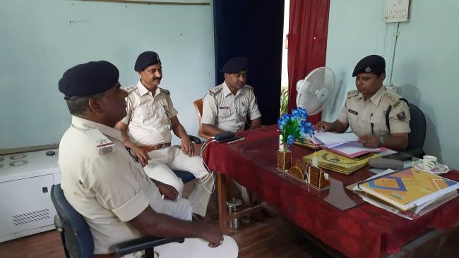 डीएसपी ने किया बिथान थाना का निरीक्षण - DSP inspected Bithan police ...