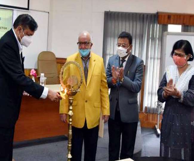 पूर्व मुख्य सचिव इंदु कुमार पांडे ने कहा, जंगलों का स्थानीय ...