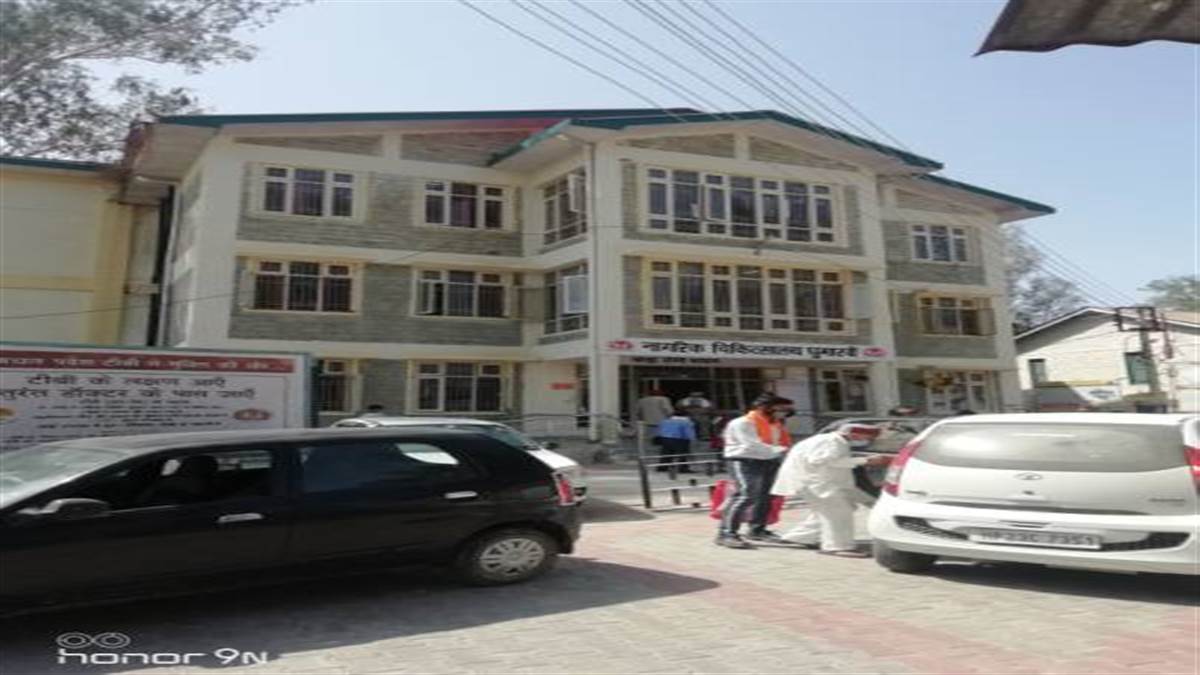 घुमारवीं में स्वास्थ्य सुविधाओं के नाम पर मात्र दावे - only claims in ...