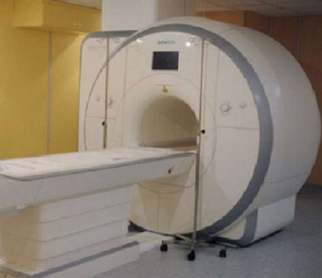 मेडिकल कालेज में जर्मनी से आई मशीन, आसानी पता चलेगा दिमाग की नसों में ...