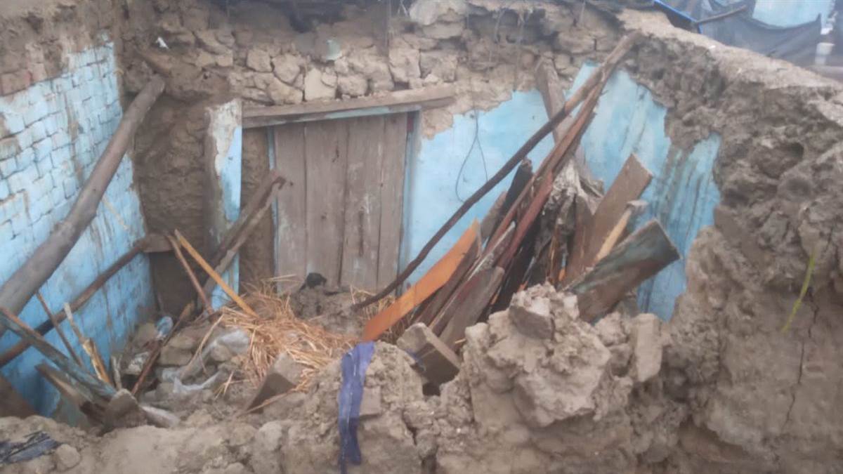 Heavy Rain in Aligarh : भारी बरसात से कच्चे-पक्के 124 मकान क्षतिग्रस्त ...