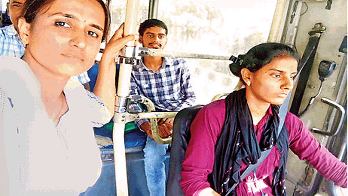 DTC Lady Driver: संघर्षों के बाद मिली है ये सफलता, आज लोग महिला ड्राइवरों के साथ लोग ले रहे ...