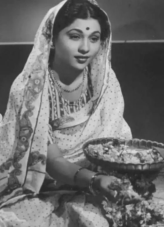 पति को सपोर्ट करना Nirupa Roy को पड़ा था भारी, 20 साल तक पिता ने नहीं ...