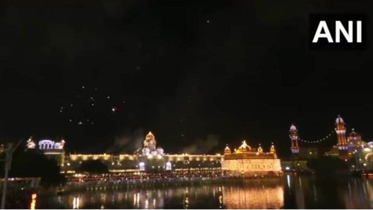 Video Diwali 2022: रोशनी से जगमगाया पंजाब , स्‍वर्ण मंदिर सा‍हिब में ...