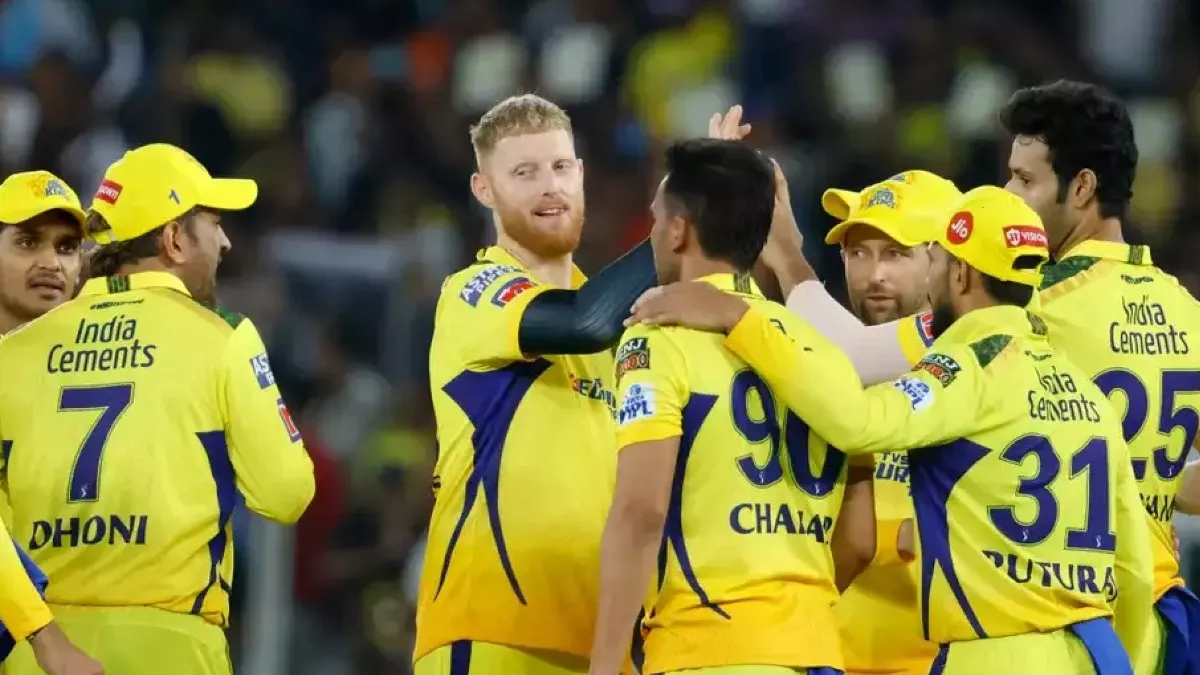 Ipl 2024 से पहले Csk को लगा बड़ा झटका धोनी की टीम का स्टार ऑलराउंडर
