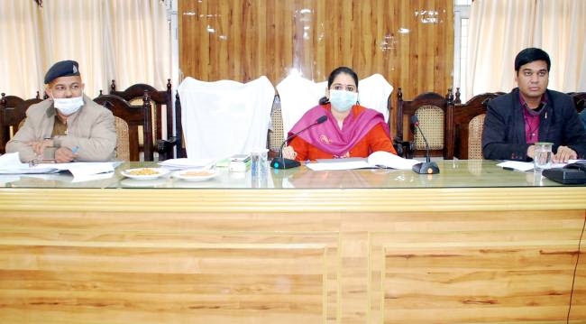 व्यापार बंधुओं की समस्याओं का प्राथमिकता से करें निस्तारण डीएम - dm ...