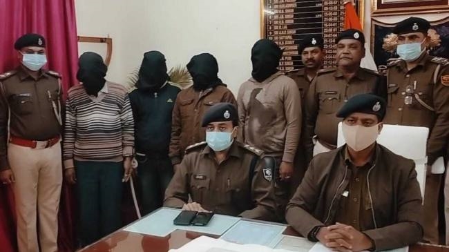 व्यवसायी के घर हुए भीषण डकैती कांड का पर्दाफाश, पांच डकैत गिरफ्तार ...