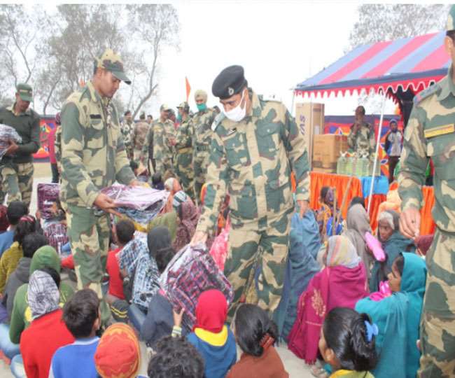 बीएसएफ की 44 बटालियन ने सिविक एक्शन प्रोग्राम कर सैकड़ों लोगों को दिया ...