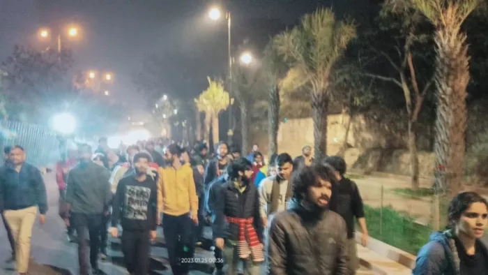 BBC Documentary Row: बीबीसी की विवादित डॉक्यूमेंट्री को लेकर JNU में ...