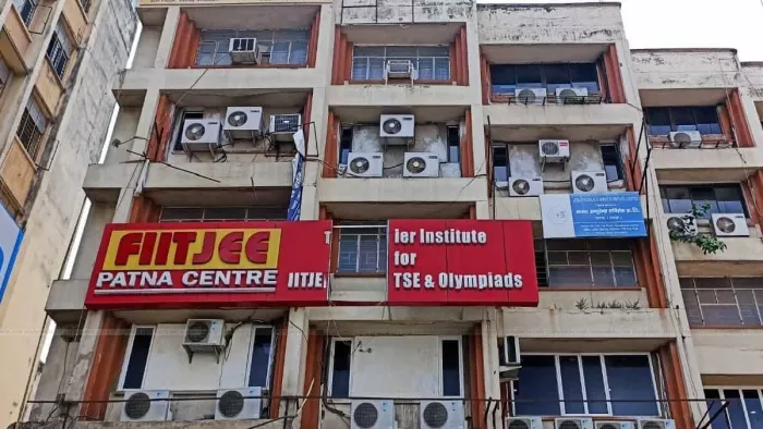 FIITJEE पर बच्चों की फीस हड़पने की आरोप, जांच में जुटी पुलिस; आरोपितों ...