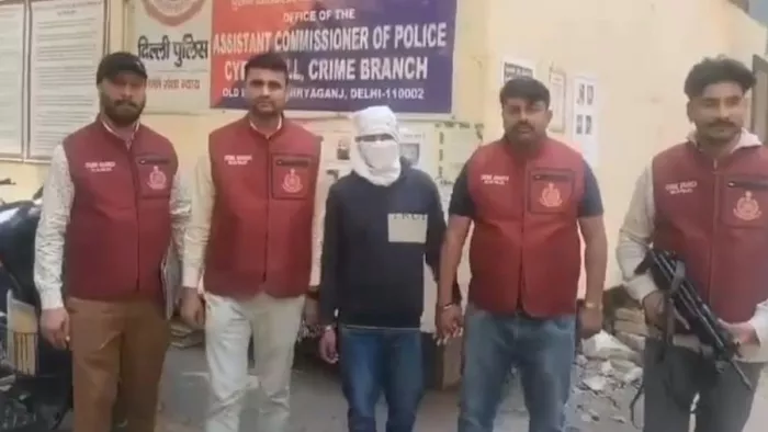 एक नहीं कई घिनौने किरदार बदलने में माहिर है ये अपराधी...पैसे ऐंठने के ...