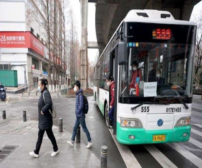 Coronavirus in China : वुहान में बस सेवा शुरू, 5 करोड़ लोगों पर 3 महीने ...