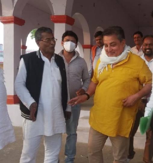 राजा बुंदेला पहुंचे चरखारी, युवा महोत्सव का कार्यक्रम स्थल देखा ...