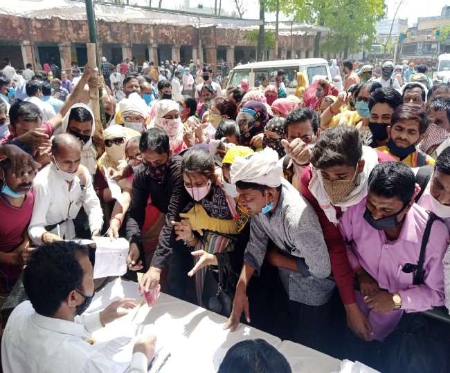 UP Panchayat Chunav 2021: बलरामपुर में अव्यवस्थाओं के बीच पोलिंग ...