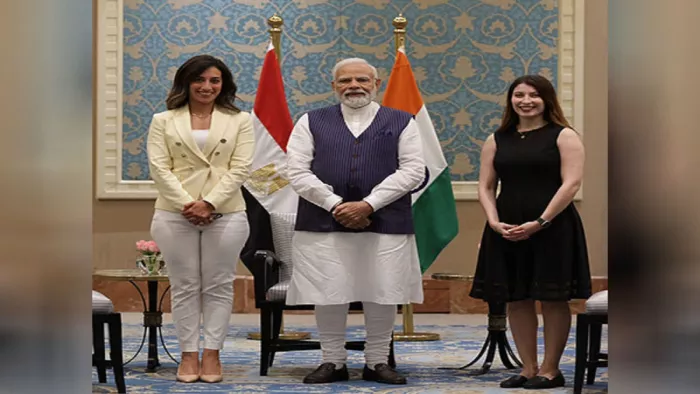 PM Modi Egypt Visit: पीएम मोदी ने मिस्र के प्रमुख योग प्रशिक्षकों से की ...