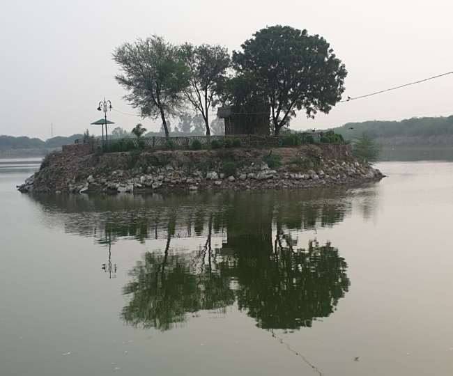 हिसार में सूखी ब्लू बर्ड झील में दो माह बाद आया पानी, अब नहीं होगी पानी ...