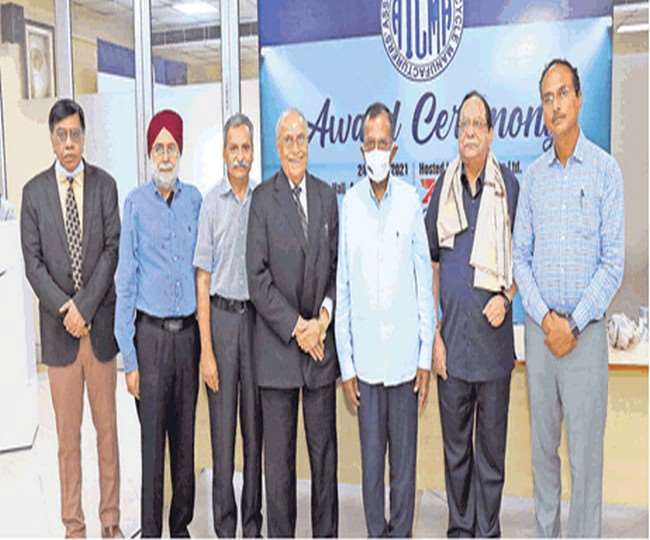 Ekma First Award Ceremony: एकमा के पहले अवार्ड वितरण समारोह में साइकिल ...