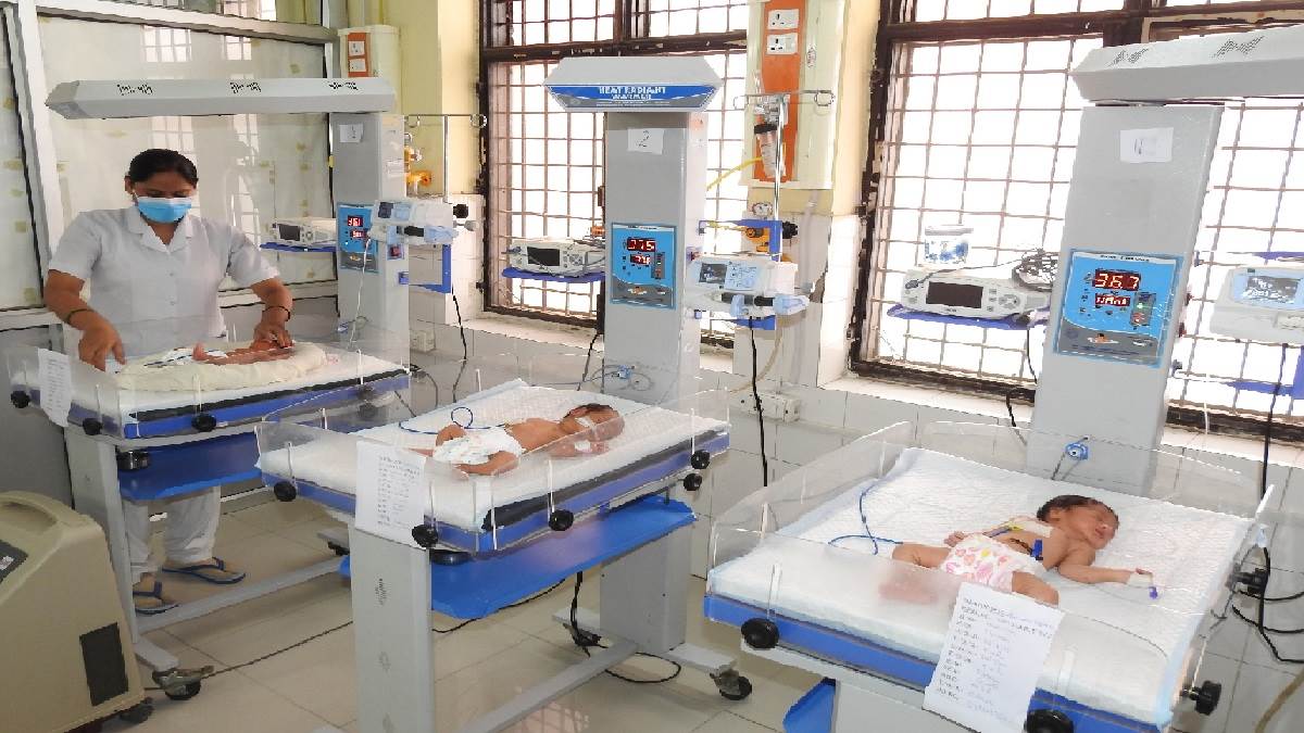 गोरखपुर महिला अस्पताल: ममता की छांव में रोगों को मात देंगे नवजात, SNCU ...
