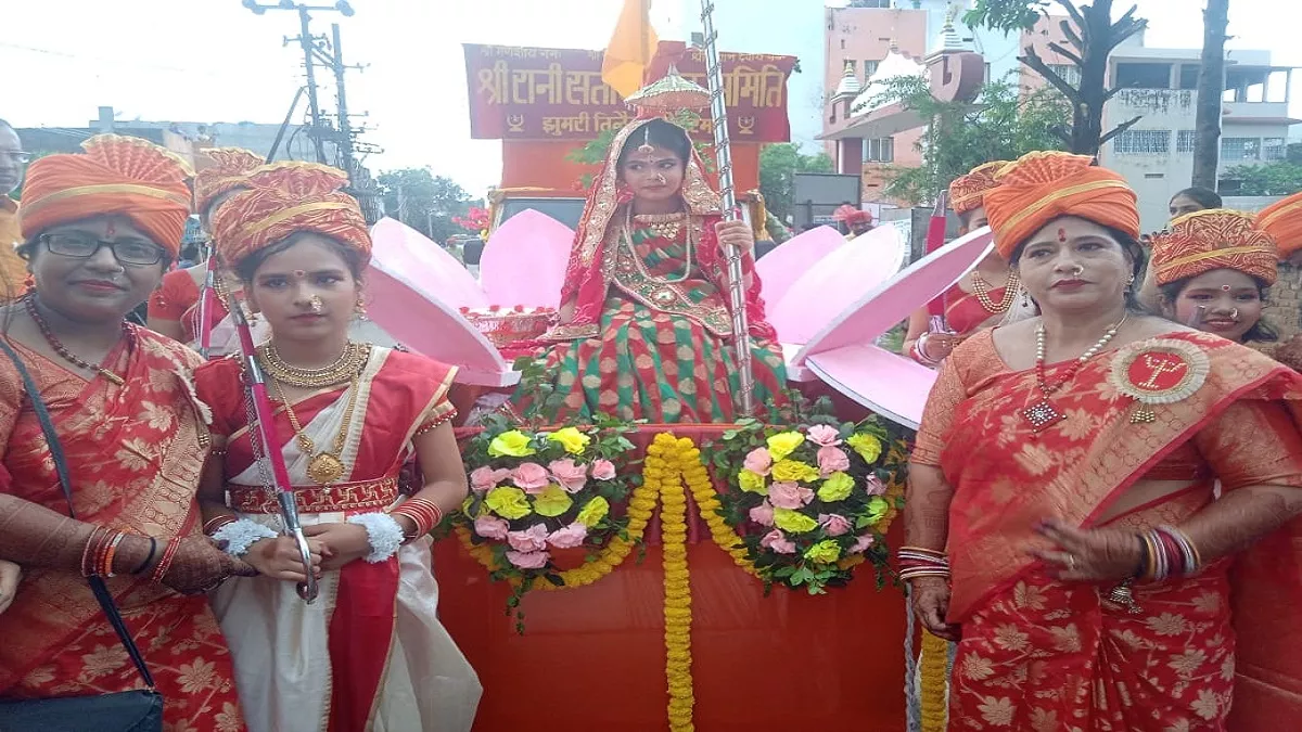 Jhumri Telaiya News : चार दिवसीय भादी महोत्सव में आज होगा मंगल पाठ ...