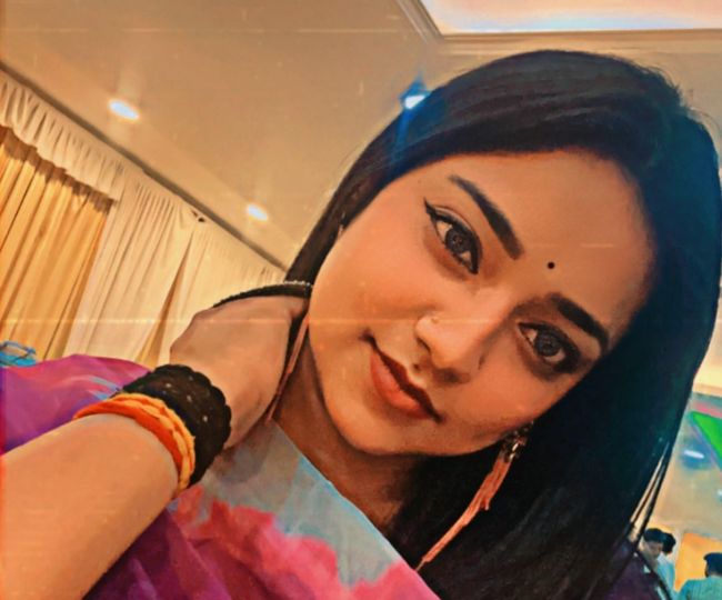 पवन सिंह के साथ एक्टिंग कर छा गईं आस्था सिंह, दिलों पर राज करने वाली ...