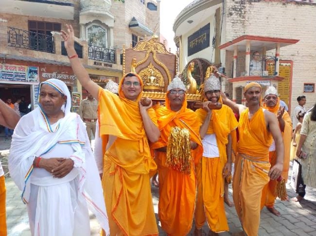 महापर्व पर्यूषण के समापन पर निकाली पालकी यात्रा - Palki Yatra taken out ...