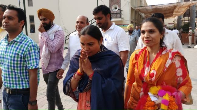रेणू बाला ने साढौरा सीट पर रचा इतिहास, 42 साल में पहली बार मिली महिला ...