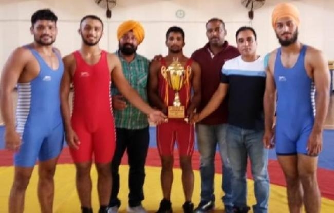 रुस्तम, राजा व अमरिदर ने पहलवानी में जीता गोल्ड - rustam, raja and ...