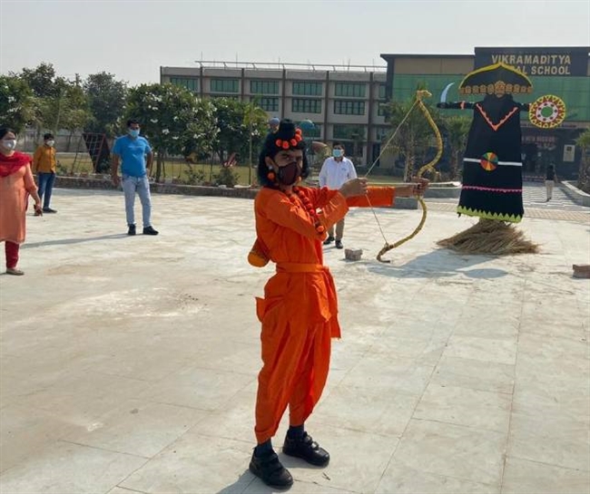 विक्रमादित्य ग्लोबल स्कूल में मनाया दहशरा उत्सव - Dahshra festival celebrated at Vikramaditya ...
