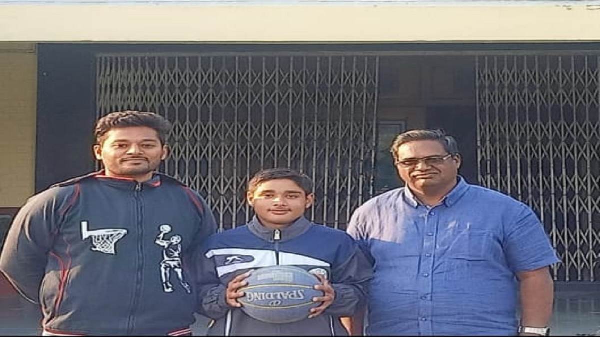 मेरठ: तीसरी राष्ट्रीय बास्केटबाल स्पर्धा में चयनित हुए सेंट मेरीज ...