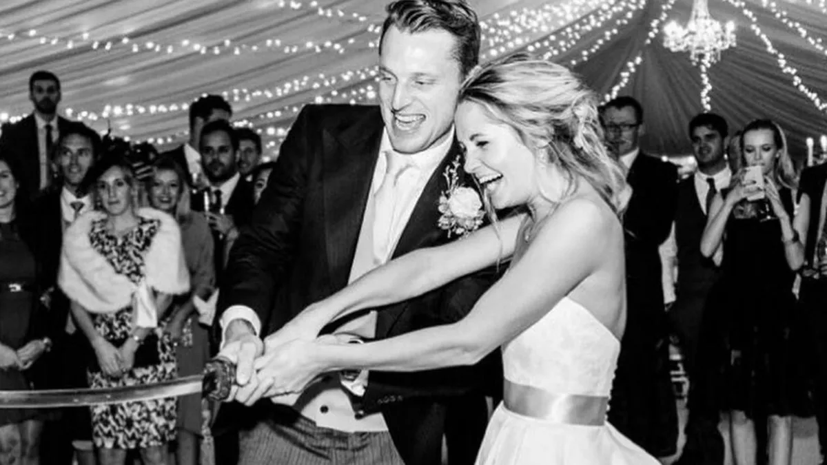 Jos Buttler Love Story: बेहद दिलचस्प है इंग्लैंड के कप्तान जोस बटलर की ...